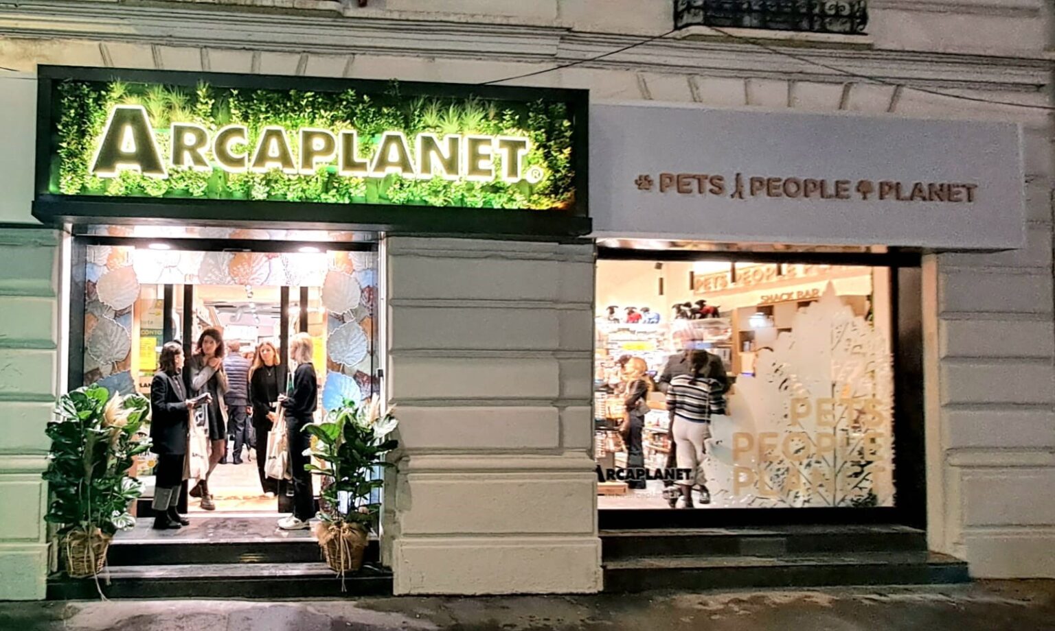 Arcaplanet: a Milano un nuovo pet shop con un layout più sostenibile